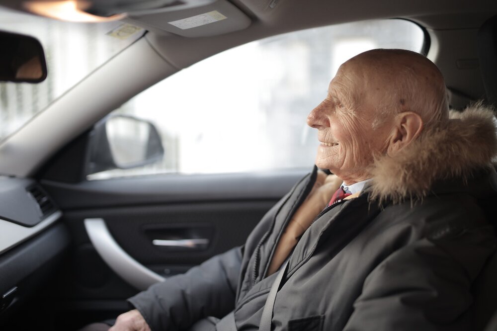 Things to Look For When Selecting Cars For Older Drivers - Travel Patriot
